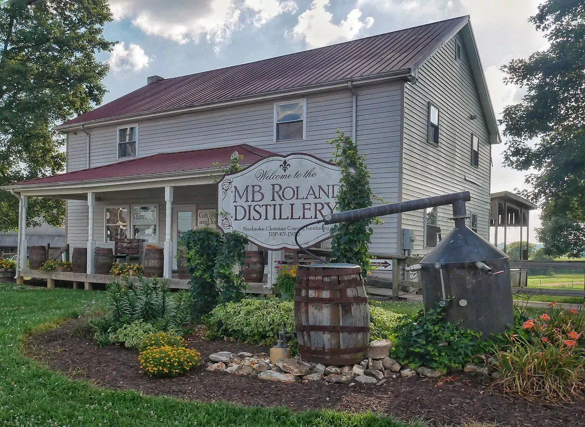 MB Roland Distillery - BourbonTown Tours